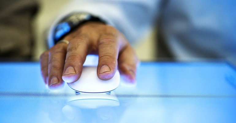 ¿En qué consiste el clickjacking y cómo evitarlo?