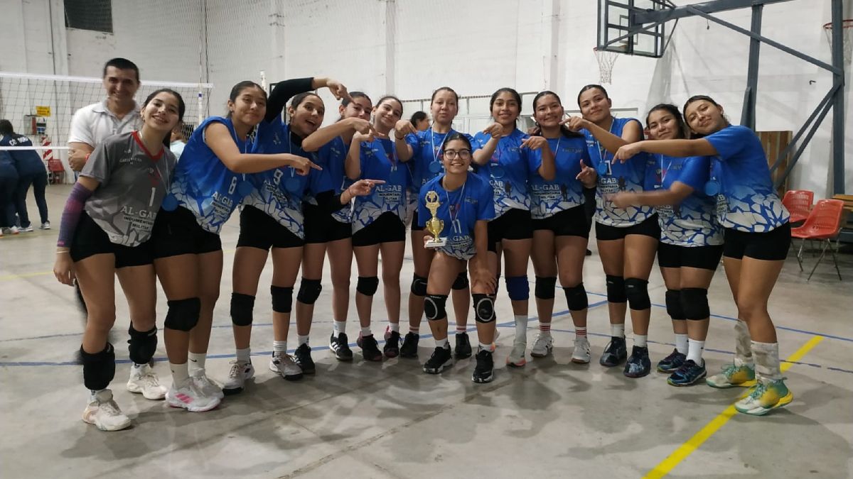 Atlético San Pedro campeón del Nacional Sub 16 de vóley en Córdoba
