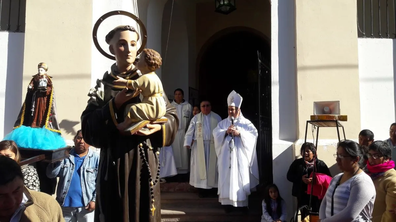 Cuál es el ritual de San Antonio del 13 de junio para encontrar pareja