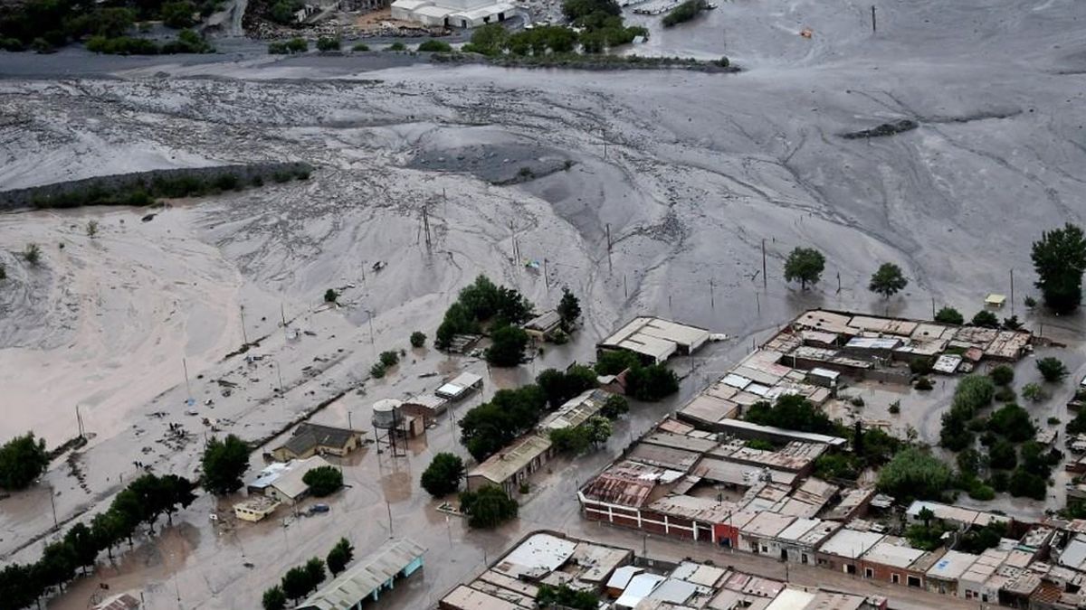 Impresionantes fotos aéreas del alud en Volcán