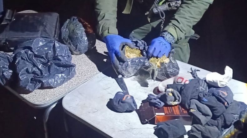 Viajaba en micro de Jujuy a Buenos Aires y fue detenido con marihuana