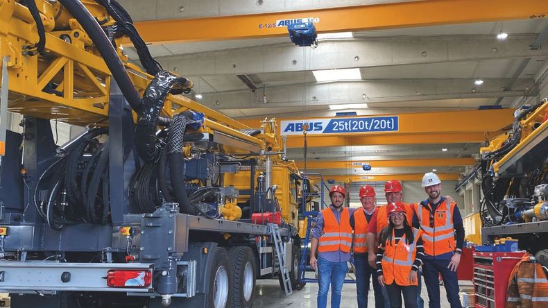Wichi Toledo presentó la perforadora más avanzada del país: la Bauer RB ...