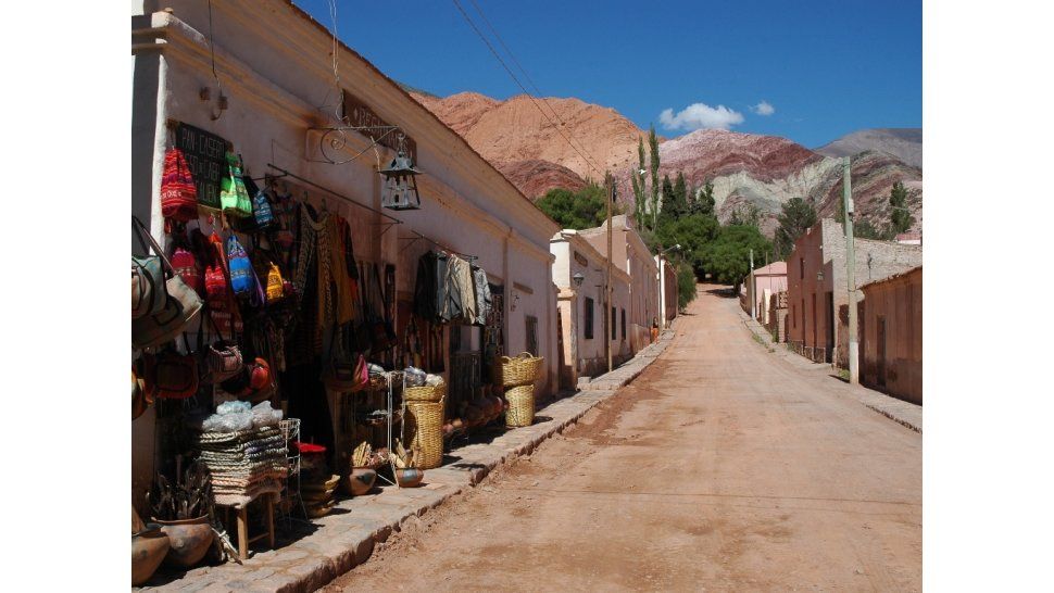 Purmamarca presente en una feria de turismo de lujo