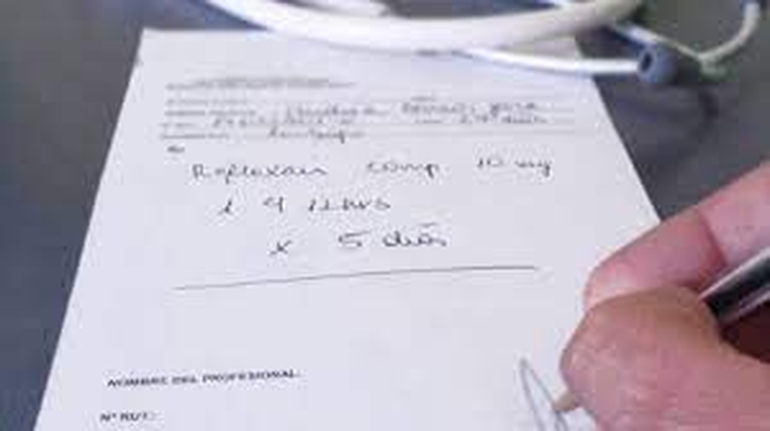 Farmacéutico publicó una receta con una letra ilegible y fue viral